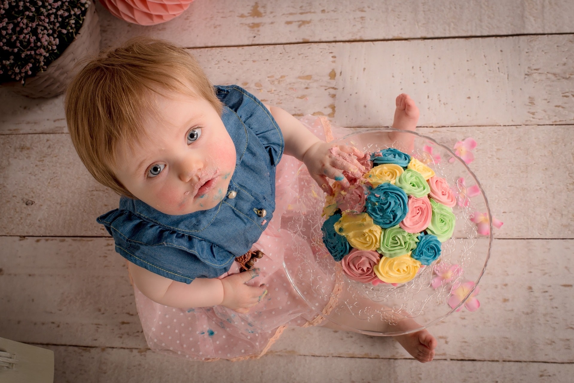 Top Ideas Of What To Include In Your Baby Time Capsule & First Birthday ...