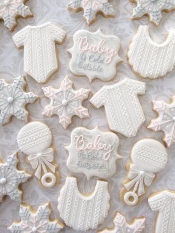 Easy Ideas For An Amazing Winter Wonderland Baby Shower - Tulamama