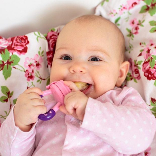 Baby Teething Food That Are Safe To Feed Your Baby - Tulamama