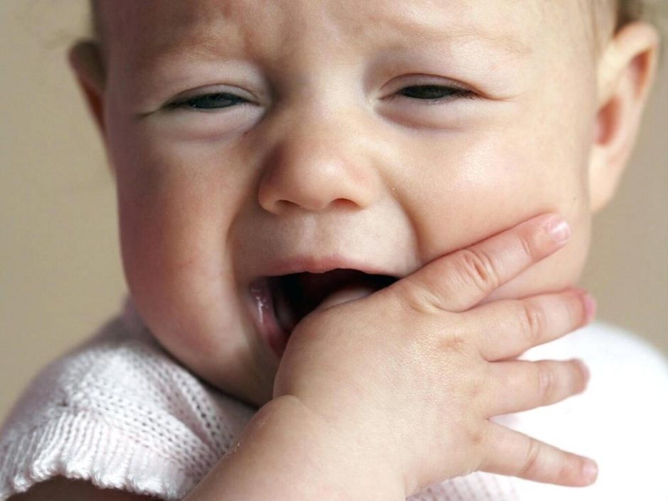 Teething Symptoms: How To Quickly Spot The Signs Of Teething - Tulamama