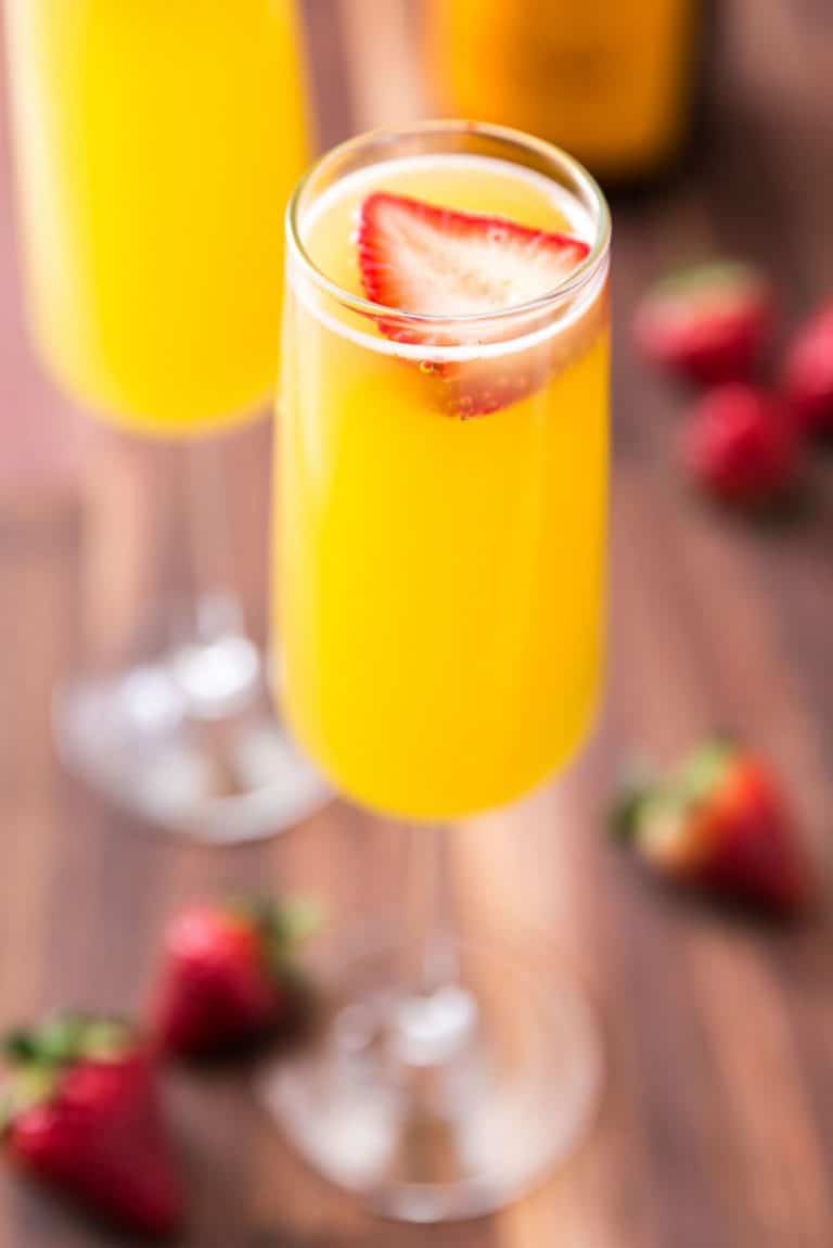 Easy Guide To Setting Up A Beautiful Mimosa Bar - Tulamama