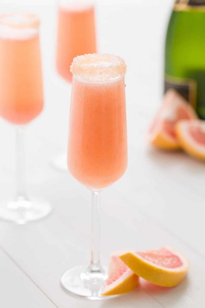 Easy Guide To Setting Up A Beautiful Mimosa Bar - Tulamama