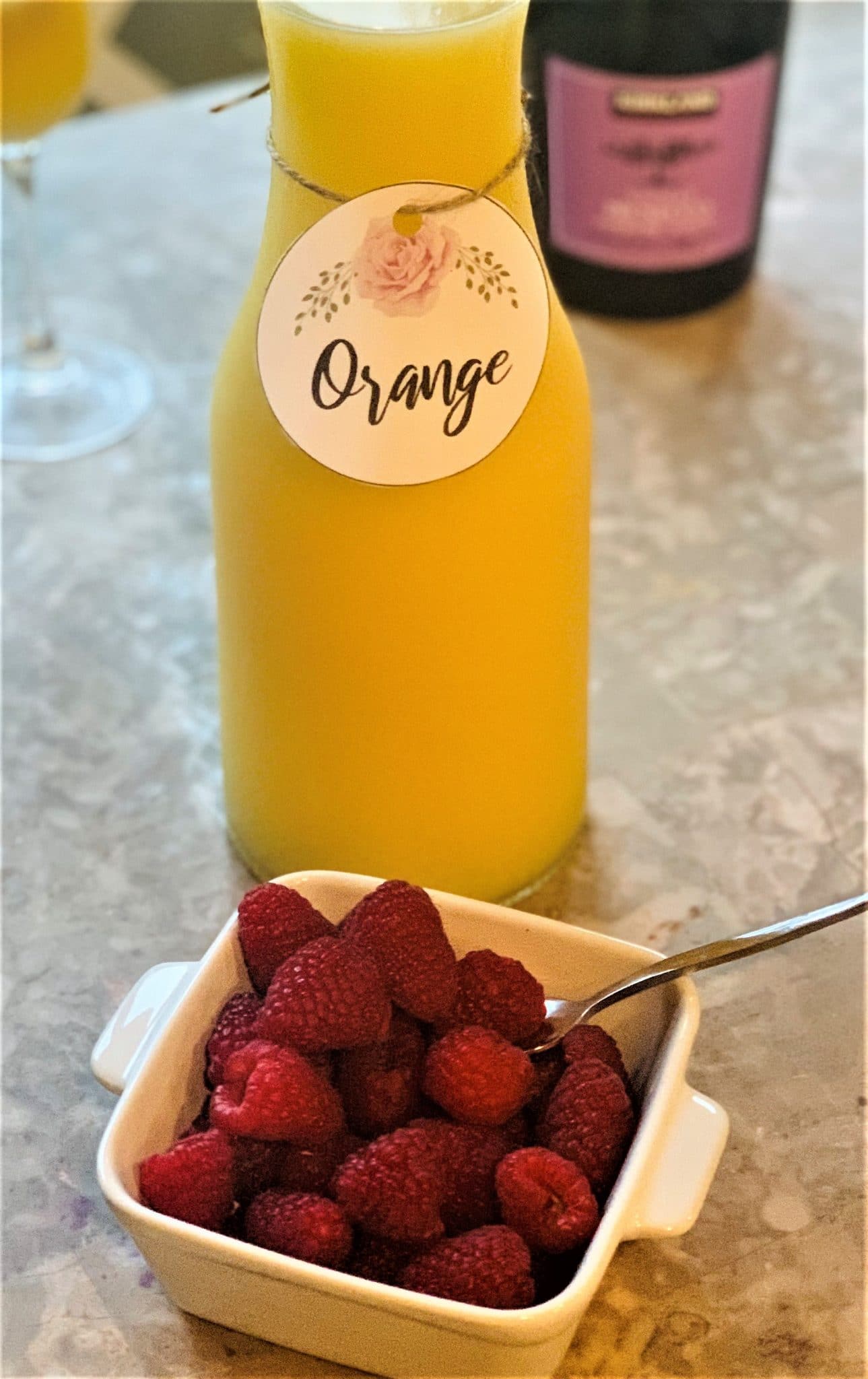 Easy Guide To Setting Up A Beautiful Mimosa Bar - Tulamama