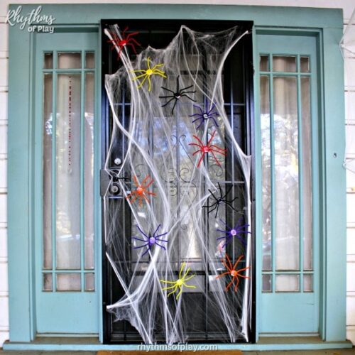 Fun and Easy Halloween Door Decorations You Can Totally DIY! - Tulamama
